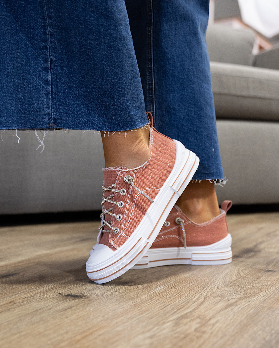 Very G Aman Sparkle Sneakers - Rust