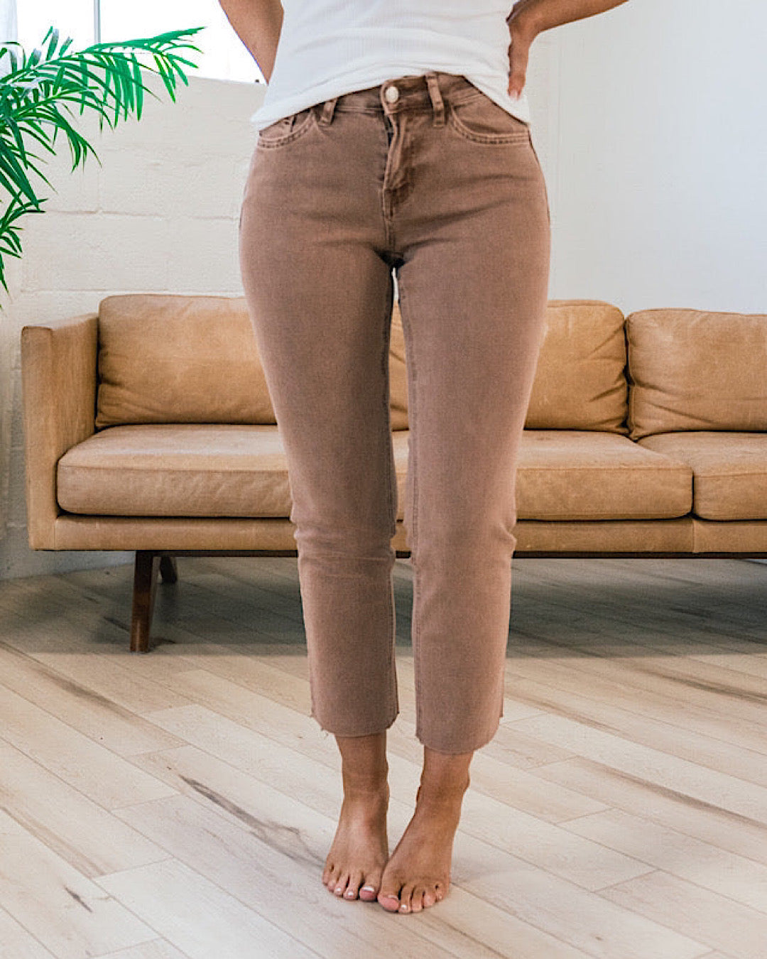 Vervet Anna Chestnut Straight Jeans
